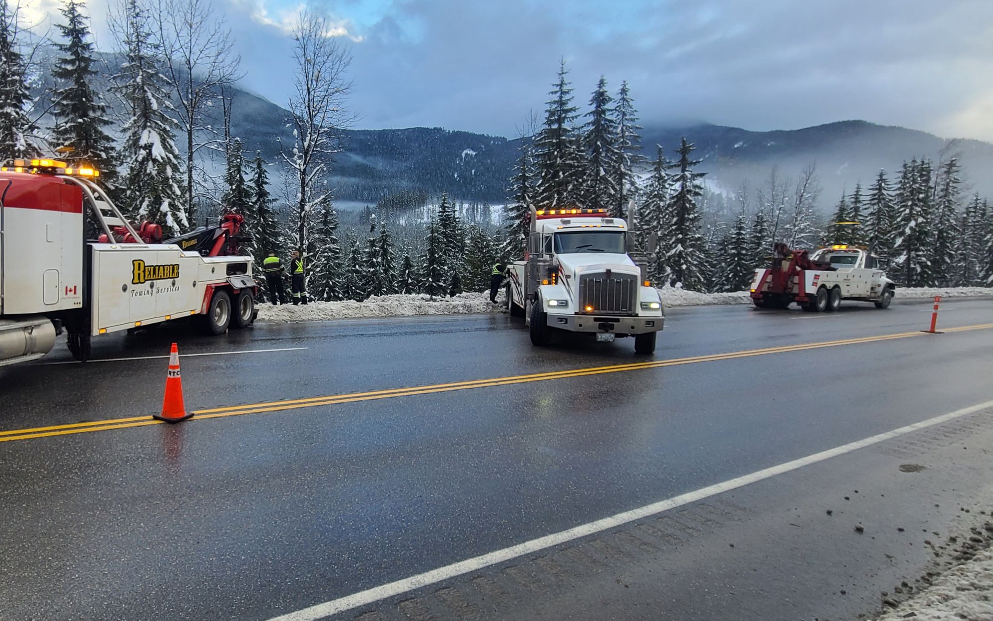 24/7 Towing Services in Western Canada | Reliable Fleet Services